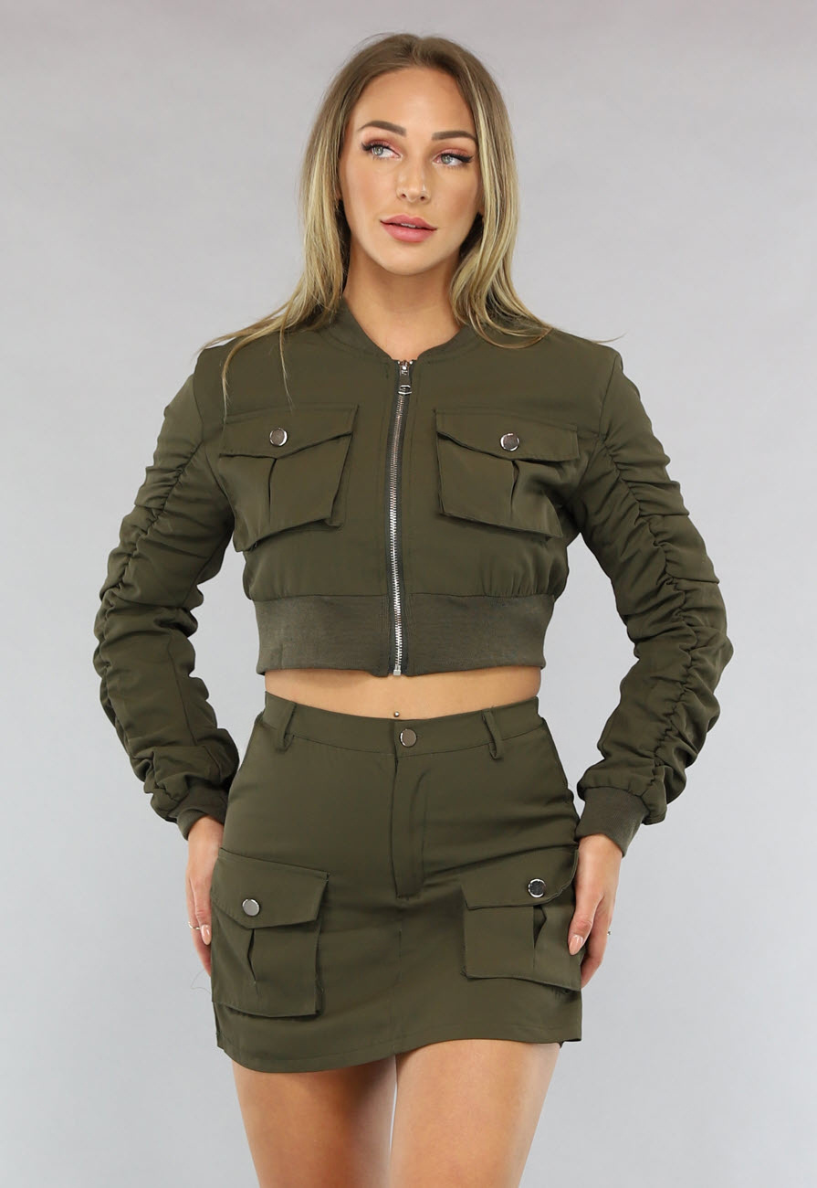 2-Delige Khaki Set met Cargo Zakken - Uwantisell.nl