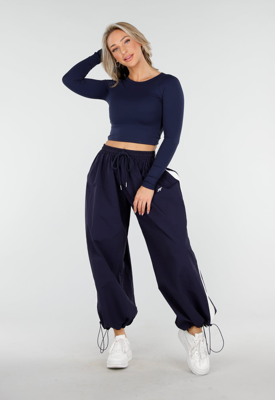 Donkerblauwe Sporttop met Pads en Open Rug - Uwantisell.nl