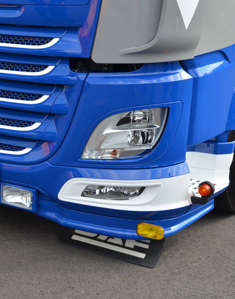 Bumperspoiler/splitter for DAF XF - Go-in-Style.nl