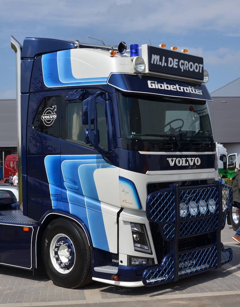 VOLVO FH4 Frontplatte, lässt das Iron Mark verschwinden. - Go-in-Style.nl