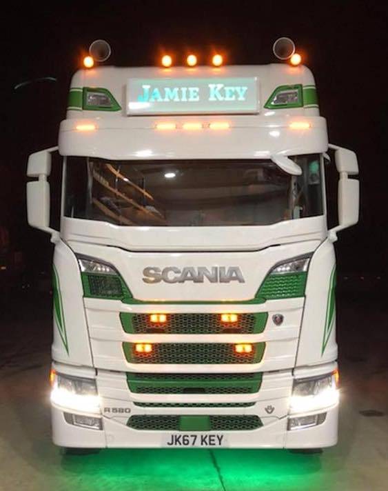 Coles Custom Windscreenguard for Scania S series - Go-in-Style.nl