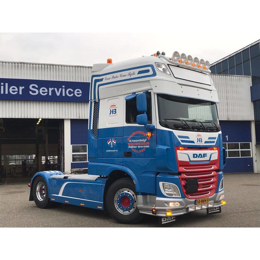 Sideskirt extensions (set) for DAF XF Euro6 - Go-in-Style.nl