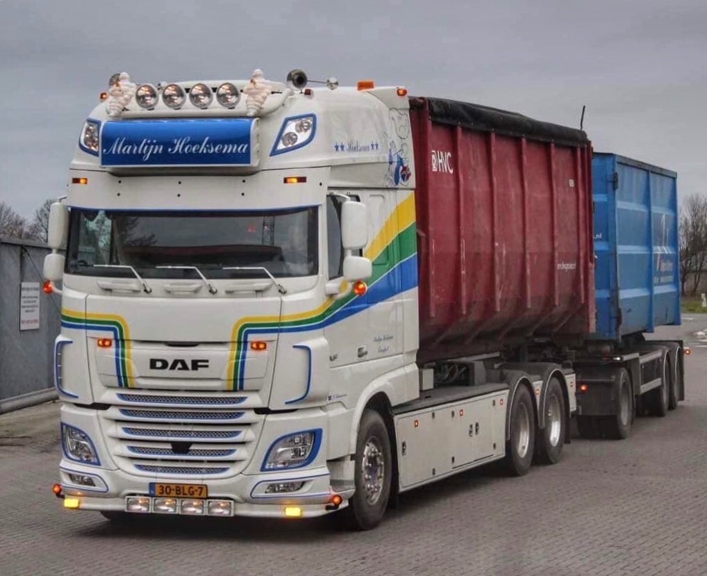 Stainles Lightboard Brackets for DAF Super Space Cab - Go-in-Style.nl