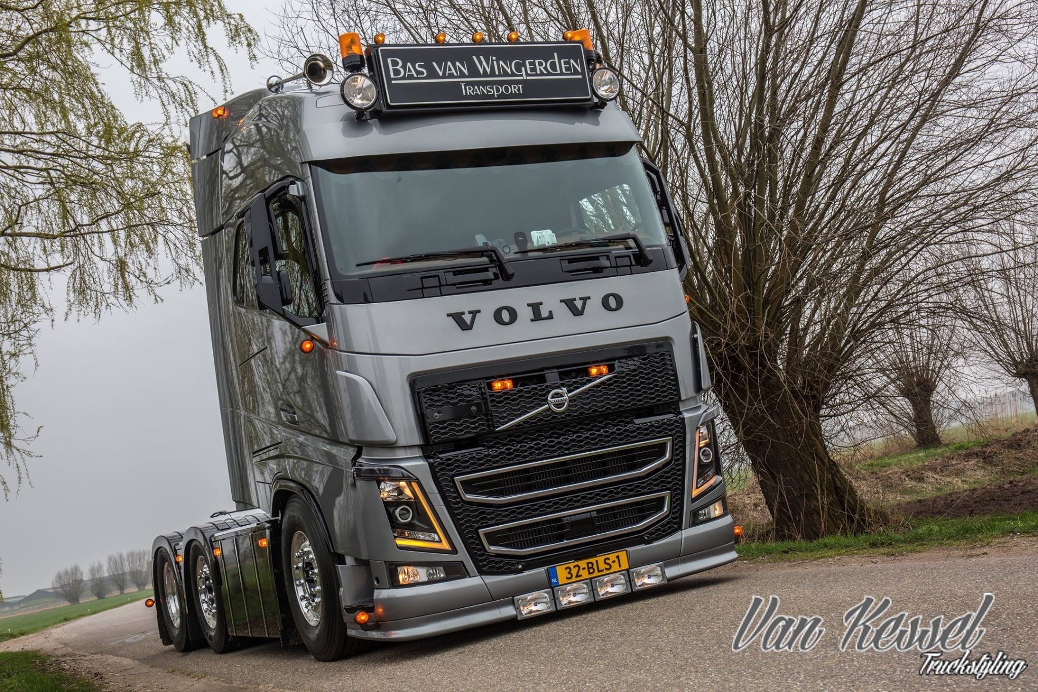 Volvo logo Letters - Go-in-Style.nl