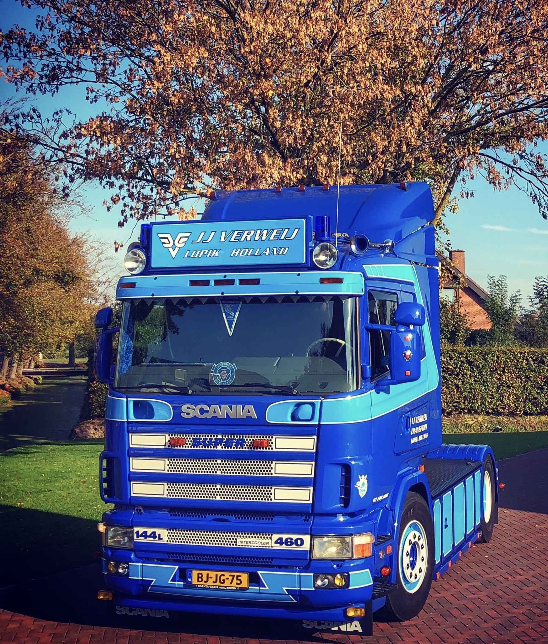 Scania SUPER-Emblem, Polyester oder Edelstahl - Go-in-Style.nl