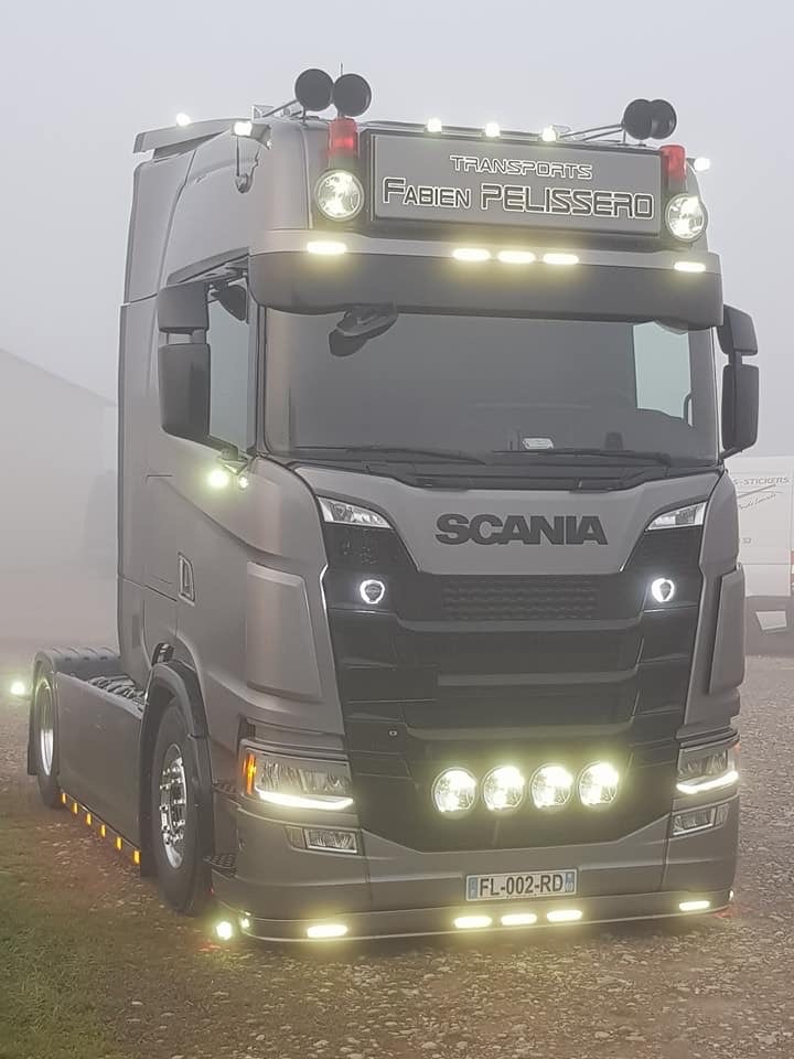 Original Scania Nextgen LED-Sonnenblendenlampe in Bernsteingelb oder ...
