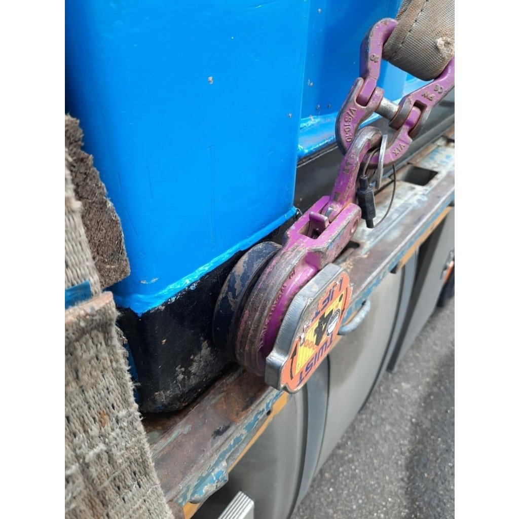 Twist 4 Lift Safety Container Lifting Hooks - Go-in-Style.nl