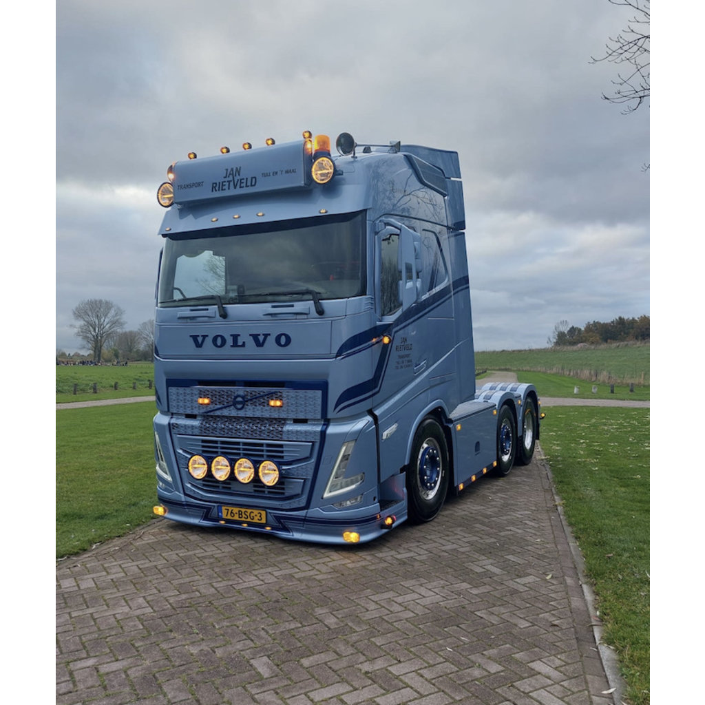 Frontplaat Volvo FH5 type 3 (Volvo letters) - Go-in-Style.nl