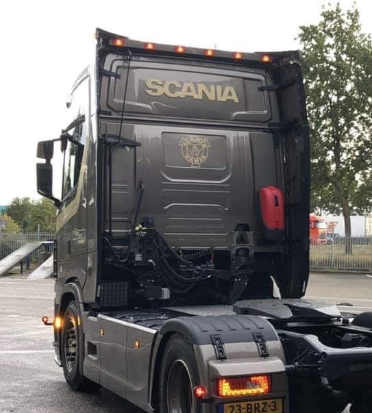 Lightbar for mounting under spoiler of the Scania Nextgen - Go-in-Style.nl