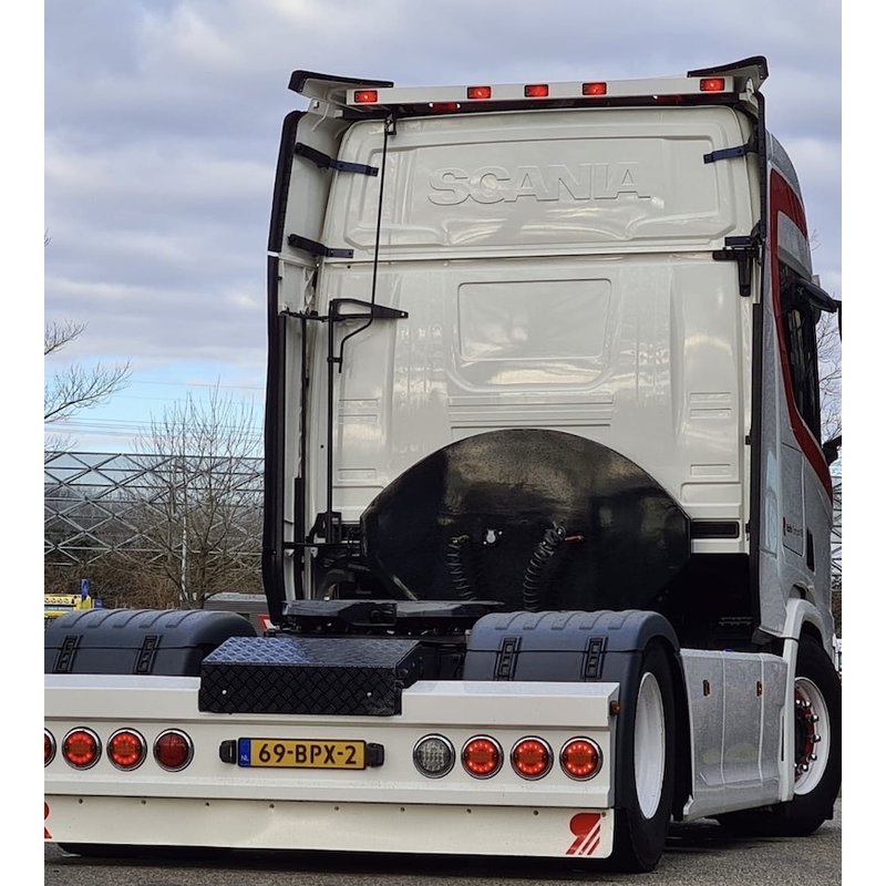 Solarguard full frontplate for Scania NGR / NGS - Go-in-Style.nl