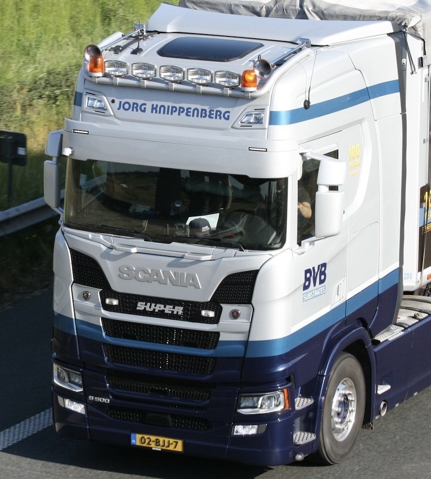 Solarguard Sun visor Scania NG with line - Go-in-Style.nl