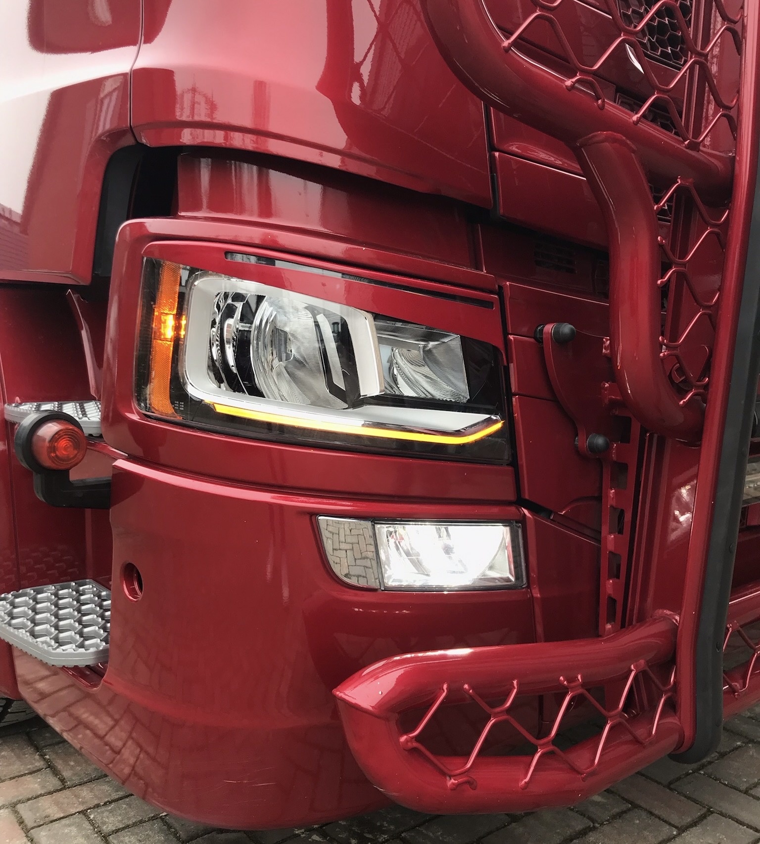 LED oranje/wit positielicht Mistlamp Scania R/S - Go-in-Style.nl