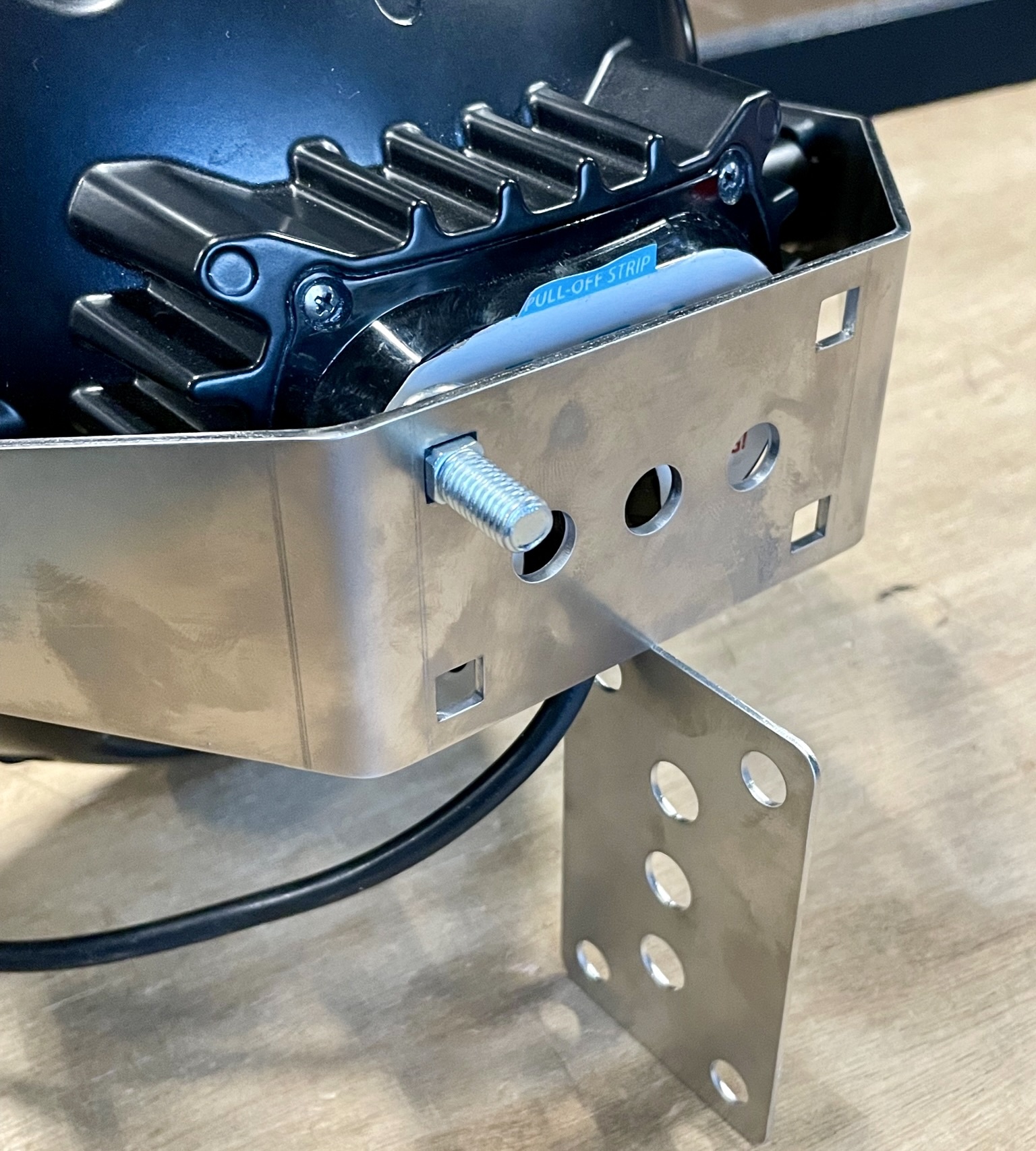 Driving lights brackets for grill and roof mounting - Go-in-Style.nl