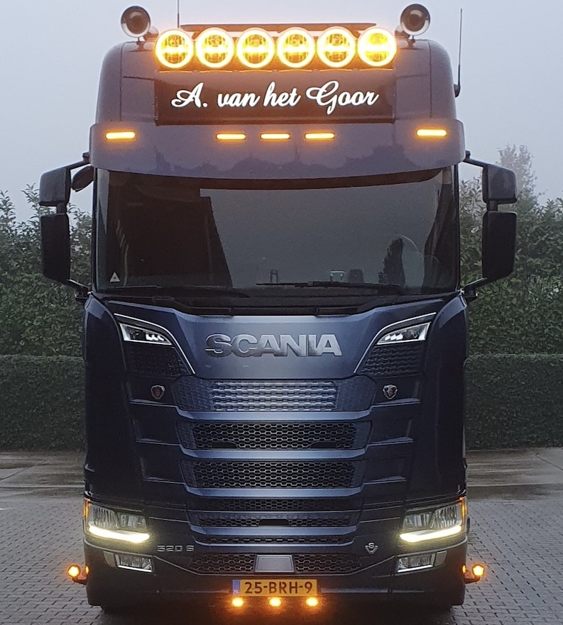 Scania NextGen LED sunvisor lamp switchable - Go-in-Style.nl