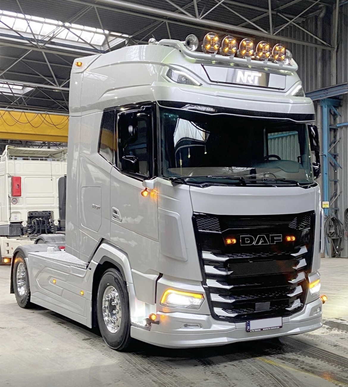 Kelsa HiBar DAF XG+ inkl. Verkabelung - Go-in-Style.nl