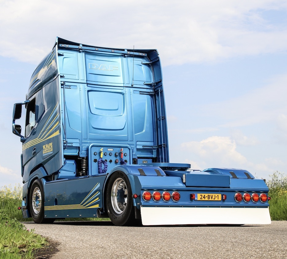 TTP Frame rear bumper with 8 round holes (stainless steel) - Go-in-Style.nl