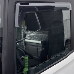 Side window deflectors DAF XF/XG/XG+ - Go-in-Style.nl