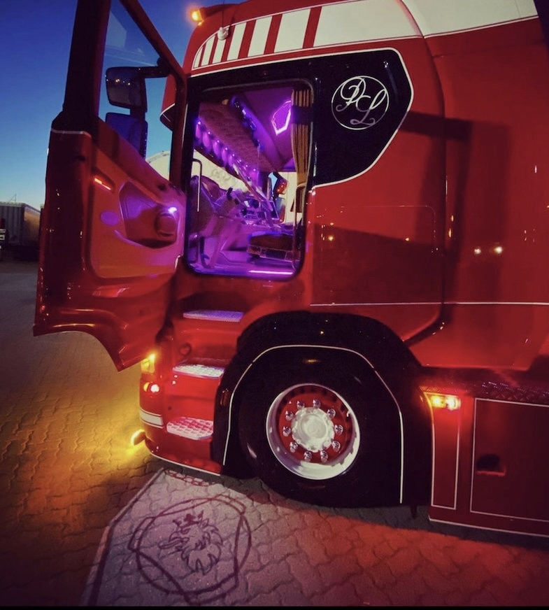 Scania NextGen Entrance lighting (set) - Go-in-Style.nl