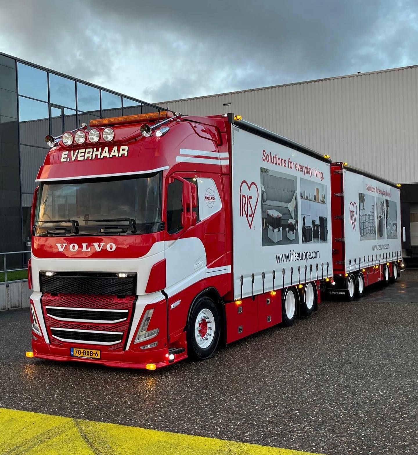 The Omnius LED torpedo light white or amber lens - Go-in-Style.nl