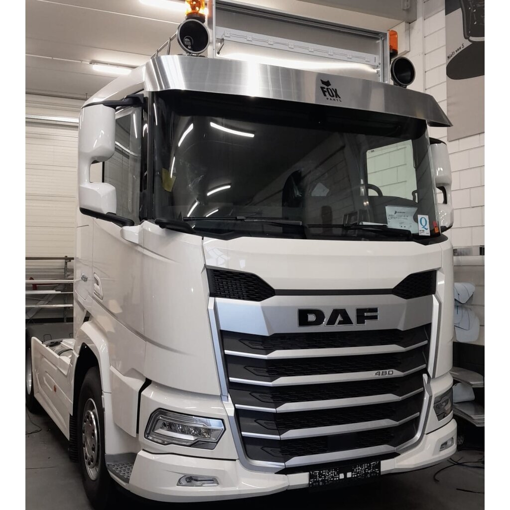 Fox Parts sun visor for a DAF XD and XF with flat roof. Super cool ...