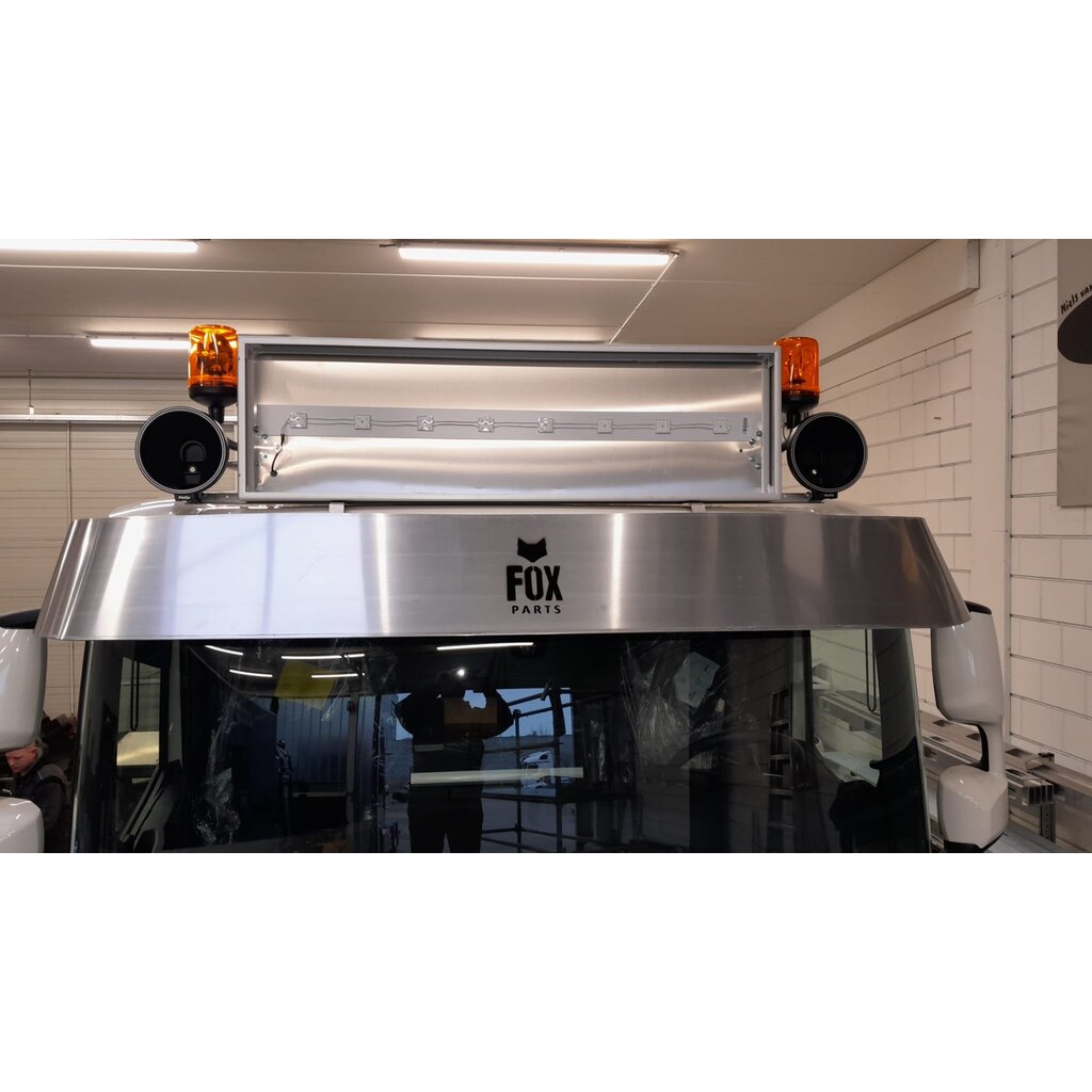 Fox Parts sun visor for a DAF XD and XF with flat roof. Super cool ...