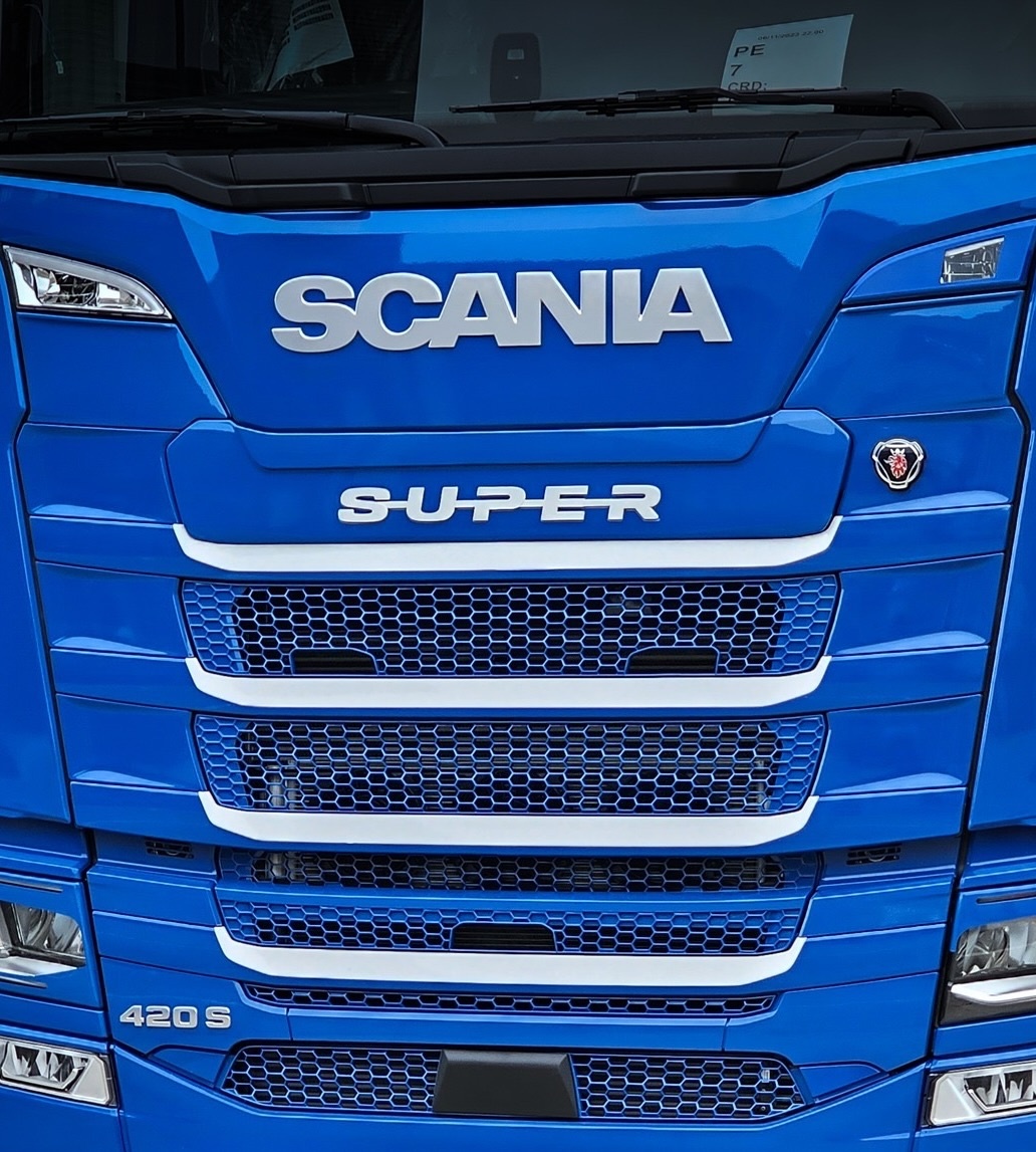 Scania S-U-P-E-R grille cover - Go-in-Style.nl