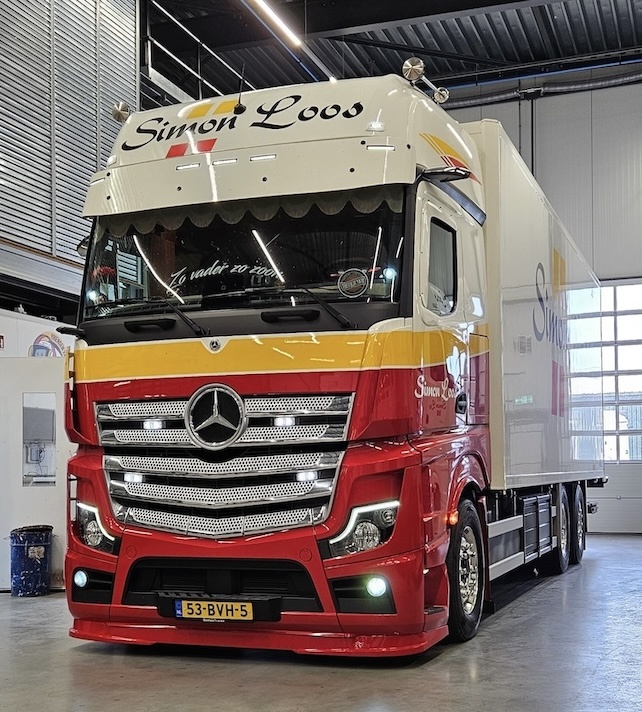 Solarguard bumper spoiler Mercedes-Benz Actros - Go-in-Style.nl