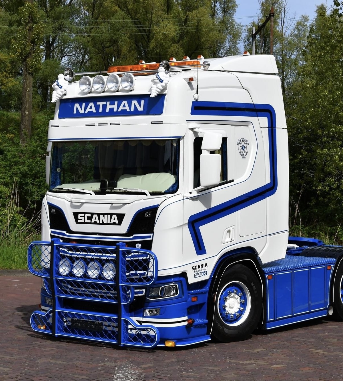 TruckStyle Sweden-solskydd, Scania Nextgen, 30 cm – platt - Go-in-Style.nl