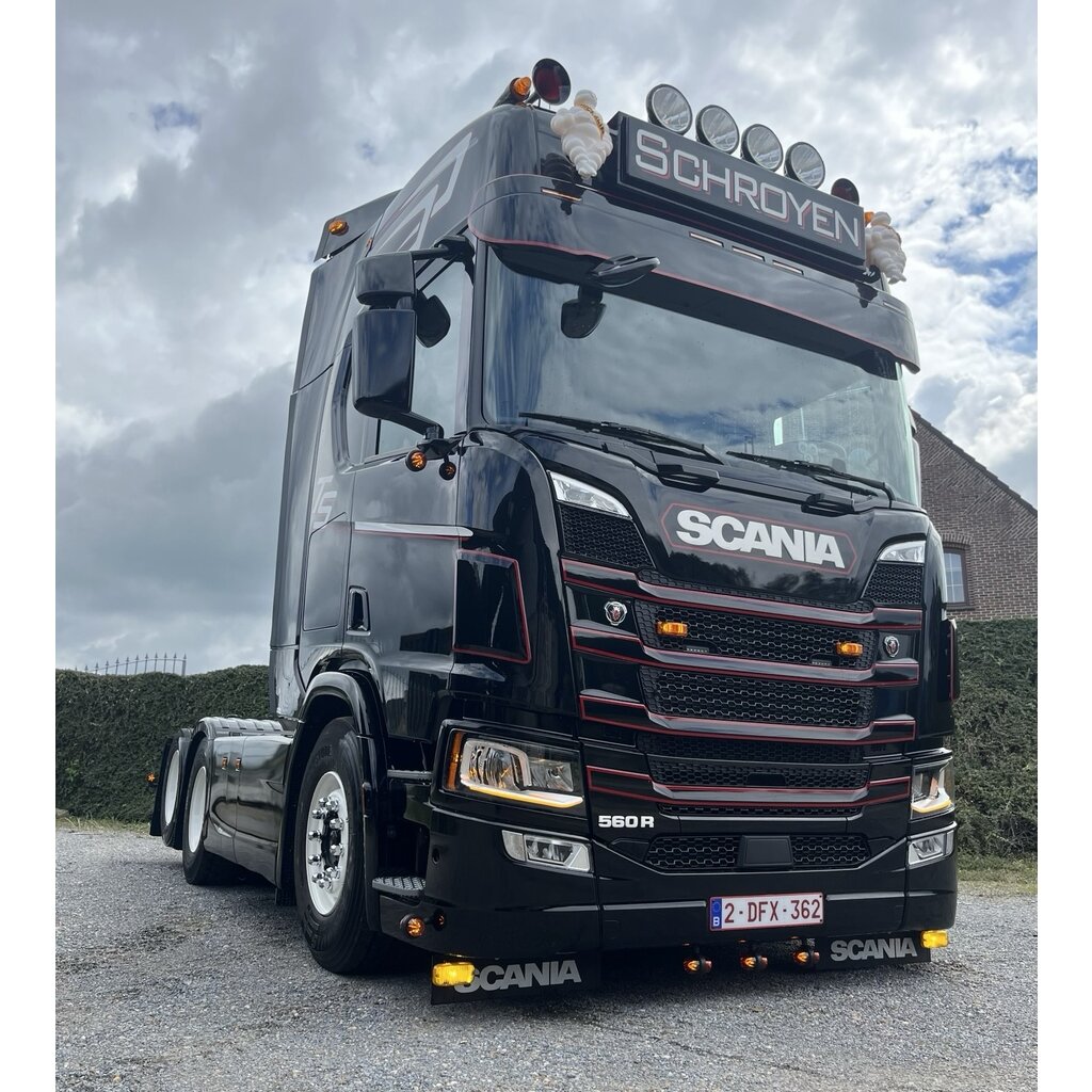 Solarguard Sun visor Scania NG with line - Go-in-Style.nl
