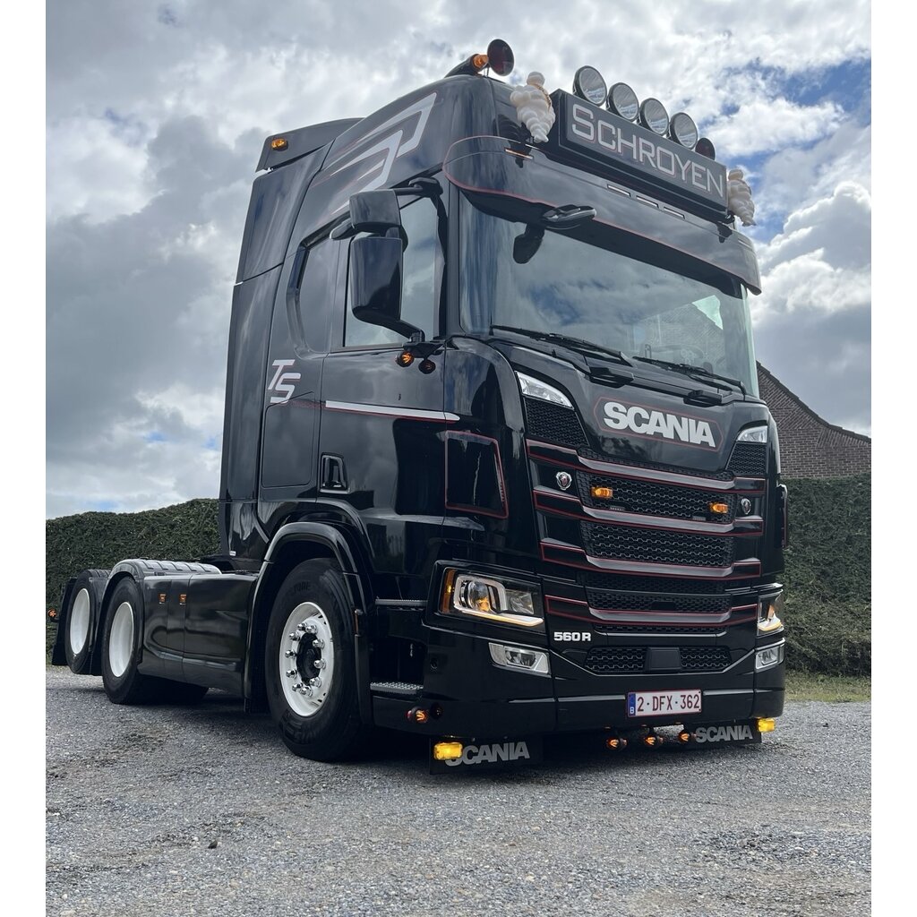 Solarguard Sun visor Scania NG with line - Go-in-Style.nl