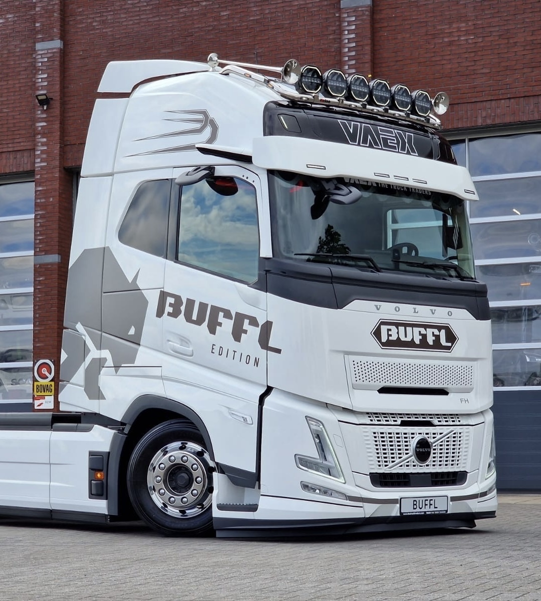 Solarguard Volvo FH Aero sunvisor - Go-in-Style.nl