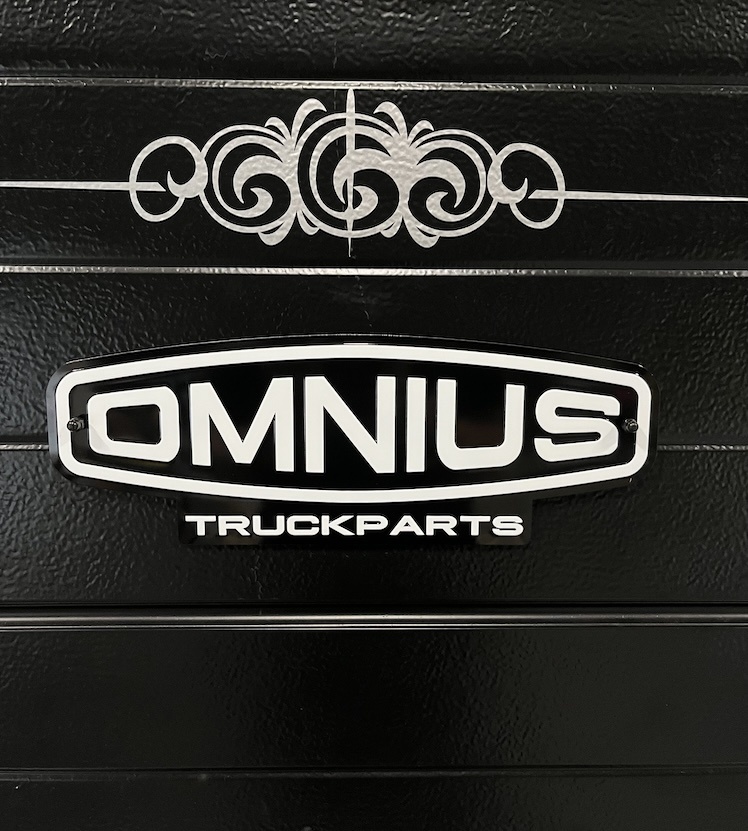 Omnius Truckparts bordje - Go-in-Style.nl