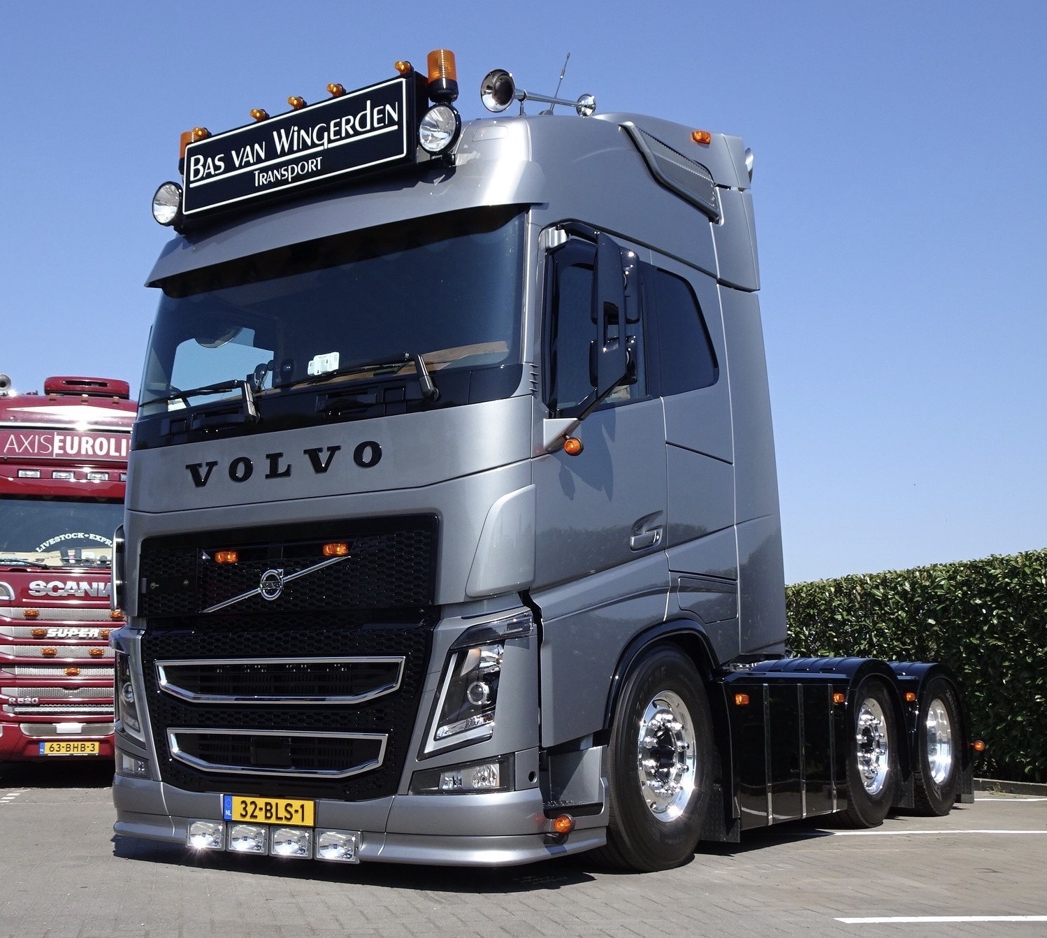Fox Parts Sunvisor for the Volvo FH4/FH5/Aero - Go-in-Style.nl