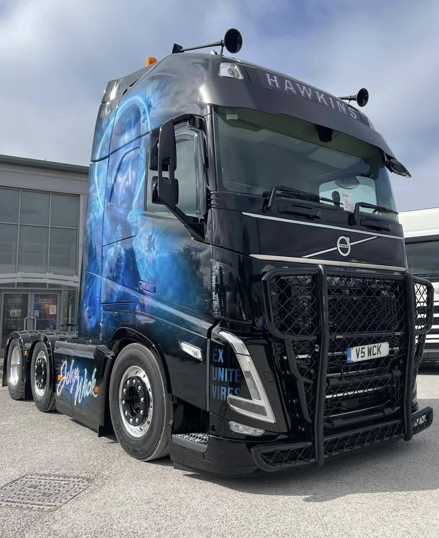 Fox Parts Custom Zonneklep voor Volvo FH4/FH5/Aero - Go-in-Style.nl