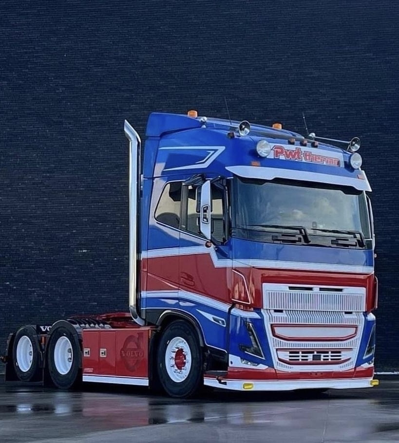 Fox Parts Deep Custom Sunvisor for Volvo FH4/FH5/Aero - Go-in-Style.nl