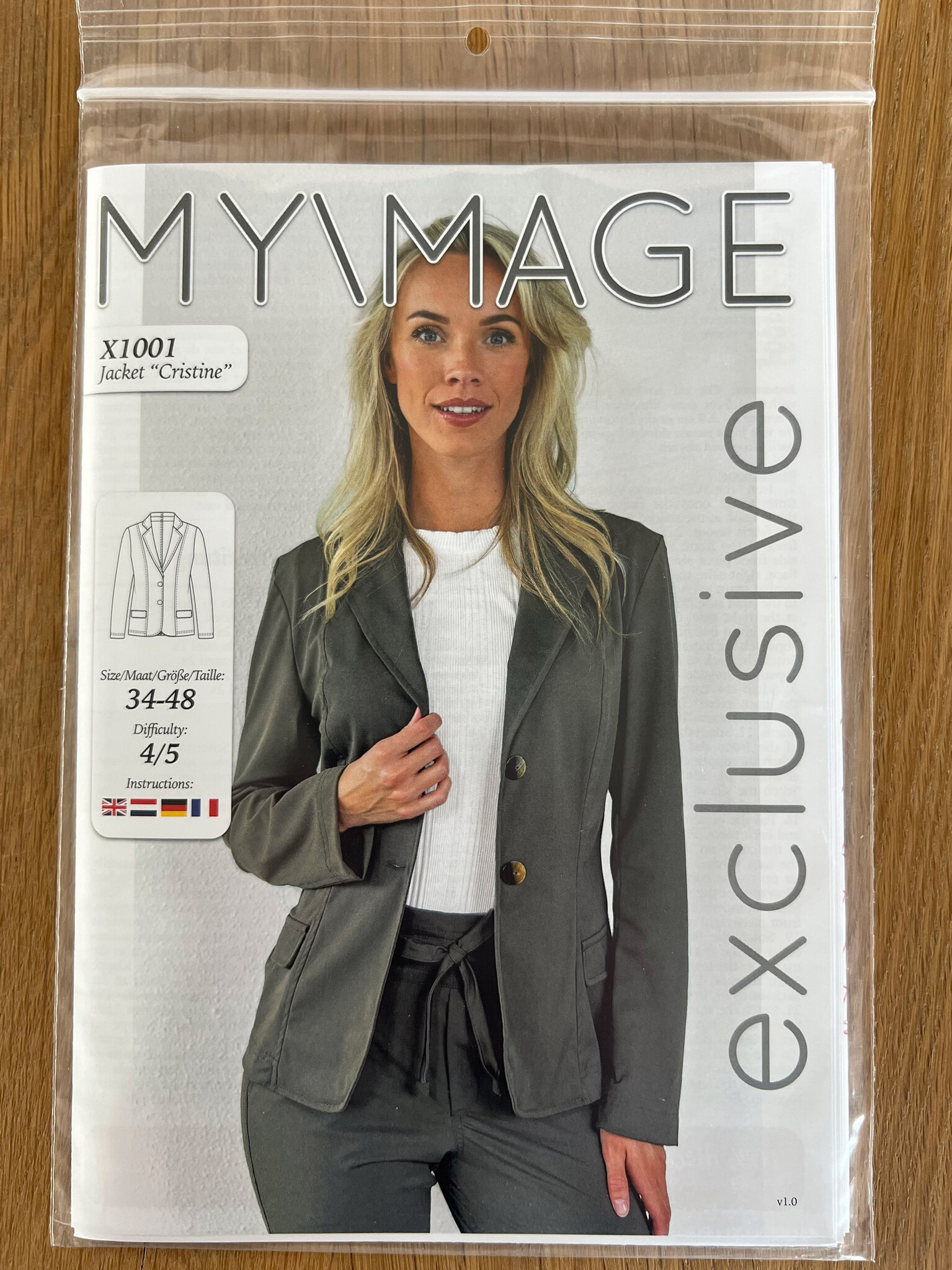 X1001 Jacket Cristine paper pattern - Made by Oranges