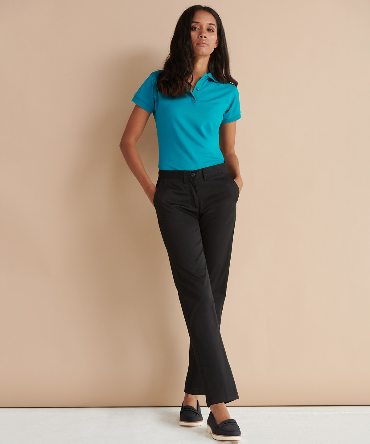 Dames broek met vlakke voorzijde en rechte pijpen voor horeca en ...