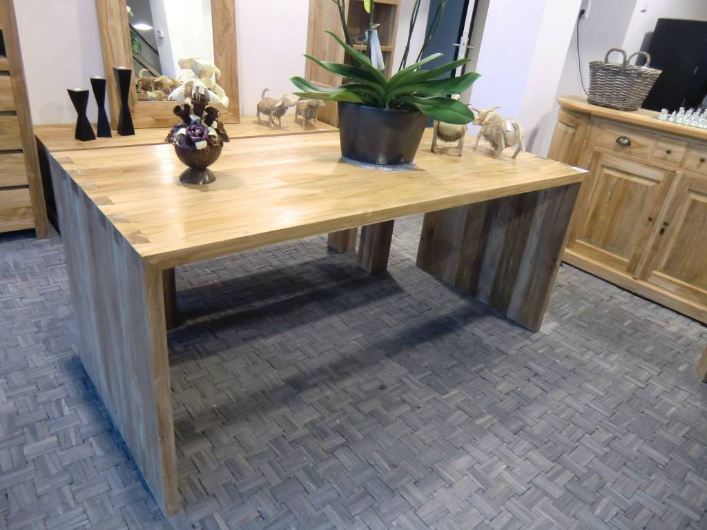 Cube-U-Tisch mit Schwalbenschwänzen - Decomeubel