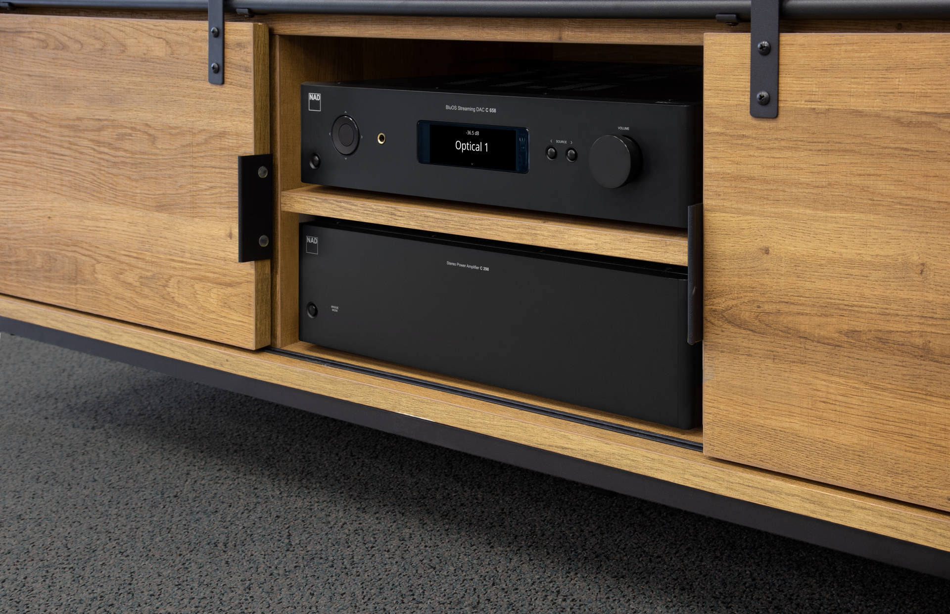 NAD C 658 Streaming Vorverstärker - Occasion | pure audio