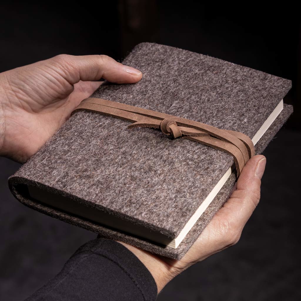 Felt notebook with leather band: felt books of a special kind - werktat