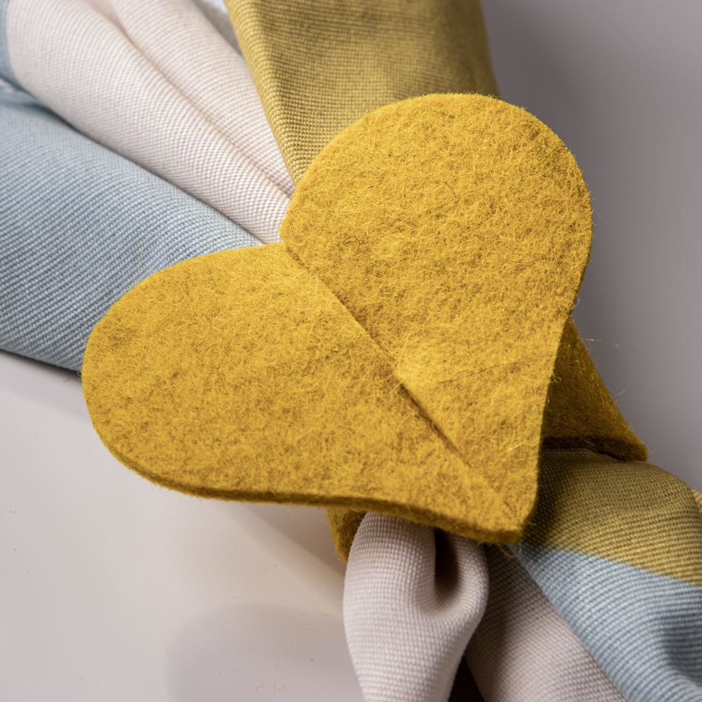 Napkin rings heart of felt - werktat