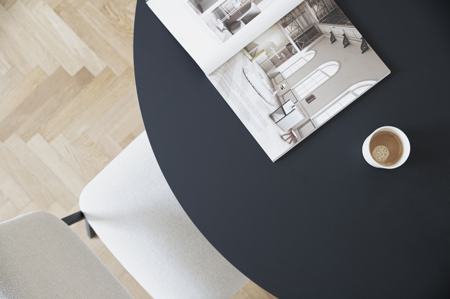 HPL Fenix ovale eettafel Studio HENK - driedeco - Driedeco