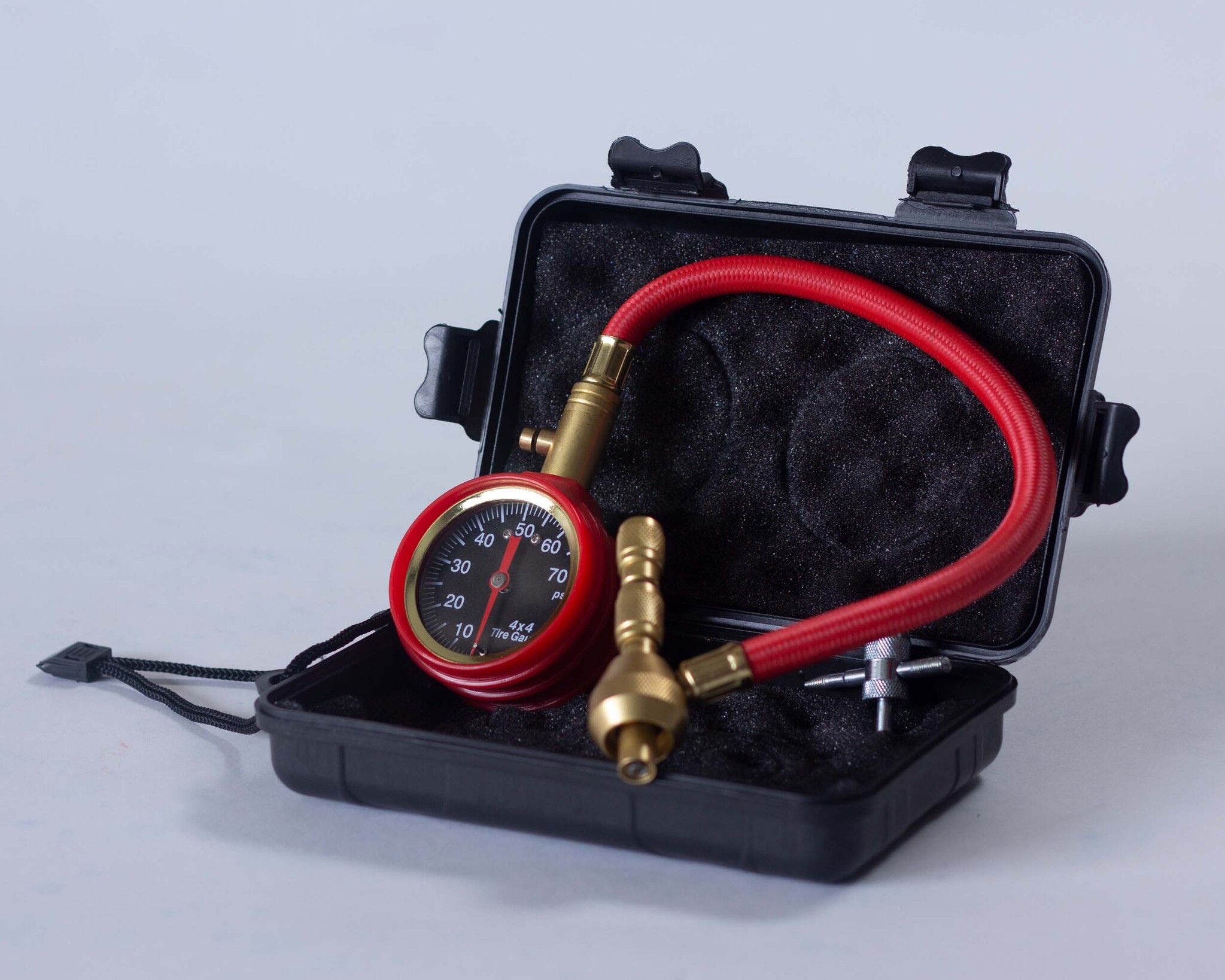 TIRE DEFLATORS | 4WD Shop