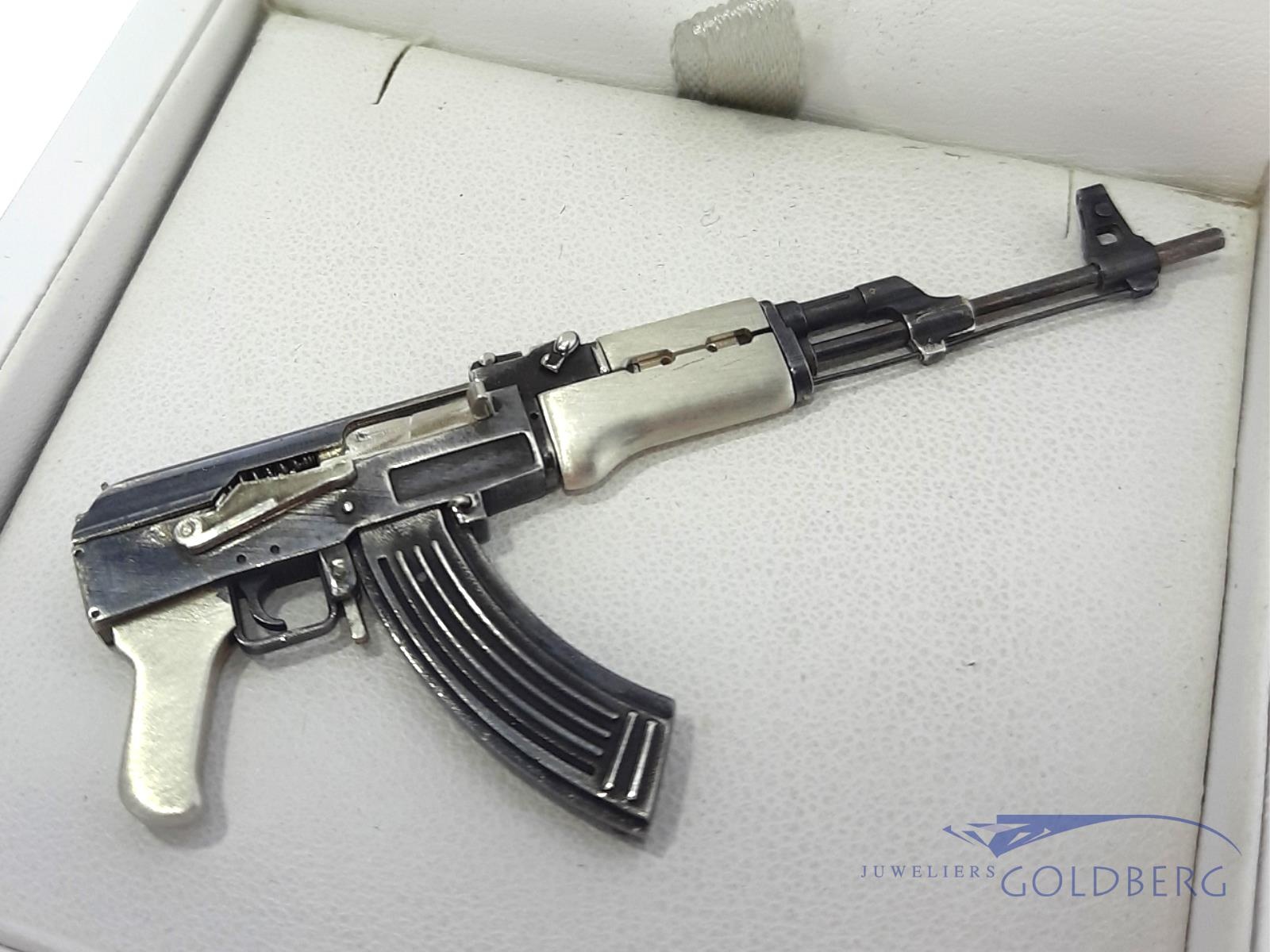 Unique Silver AK47 rifle miniature - Goldberg